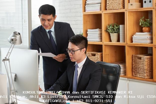 Basic Qualification Office Manager | IjinAlat.com
